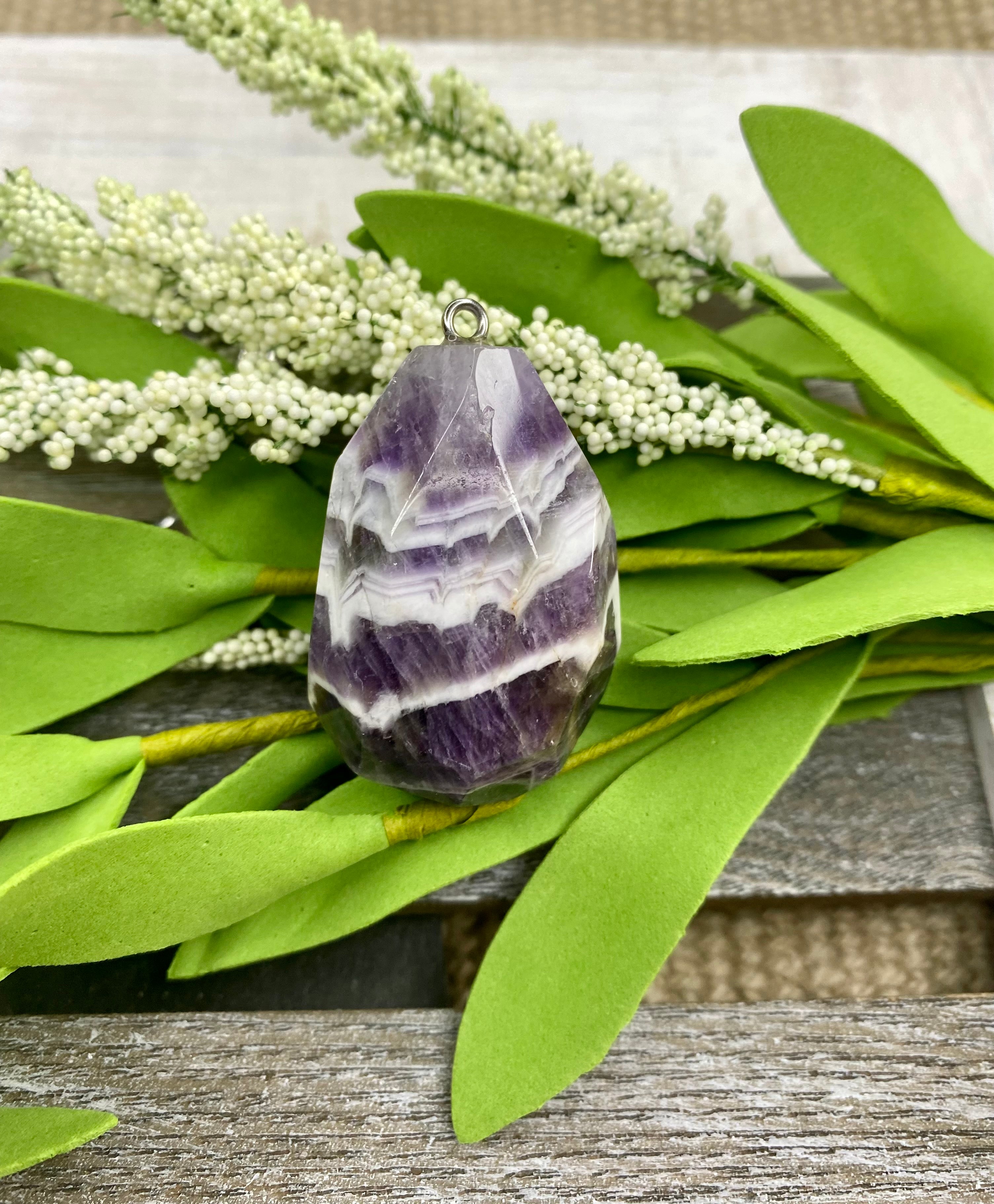 Natural Gemstones & Crystals – Stardust & Moonstone